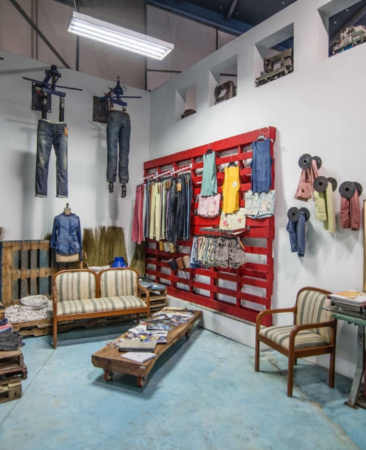 Brand M - División Corporativa CECOMSA